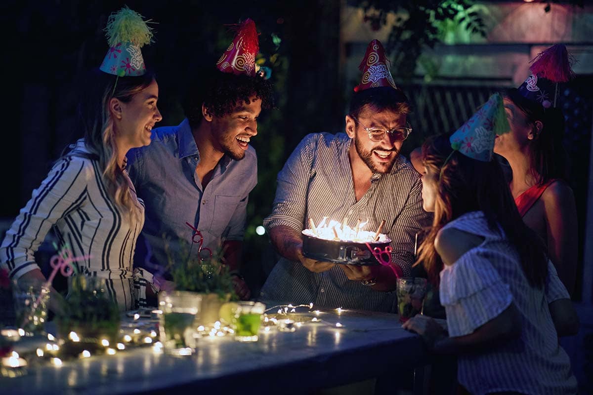 Episode 88 - Skit: Surprise birthday party - Language Wave